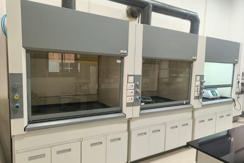 Bench Mounted Fume Hood
